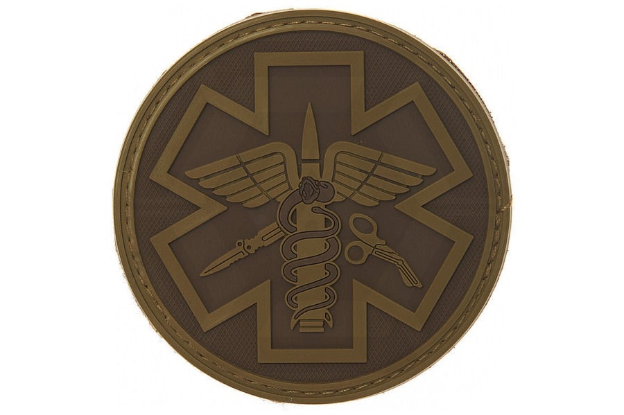 101 Inc PVC Velcro Patch "Paramedic" (Dark Earth) - Zero One Airsoft